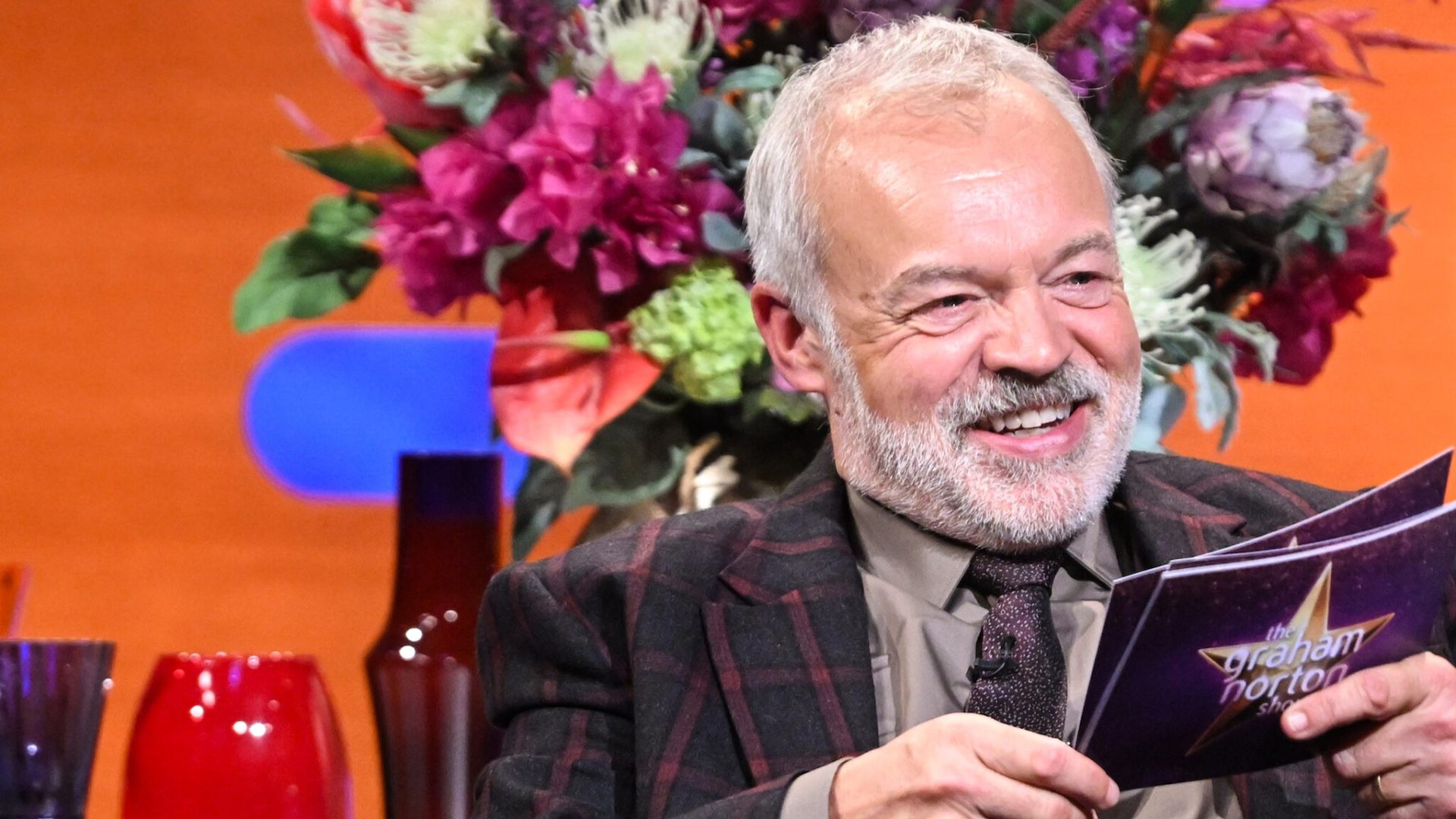 Martin Freeman e Erin Doherty trazem mistério ao sofá de Graham Norton ...